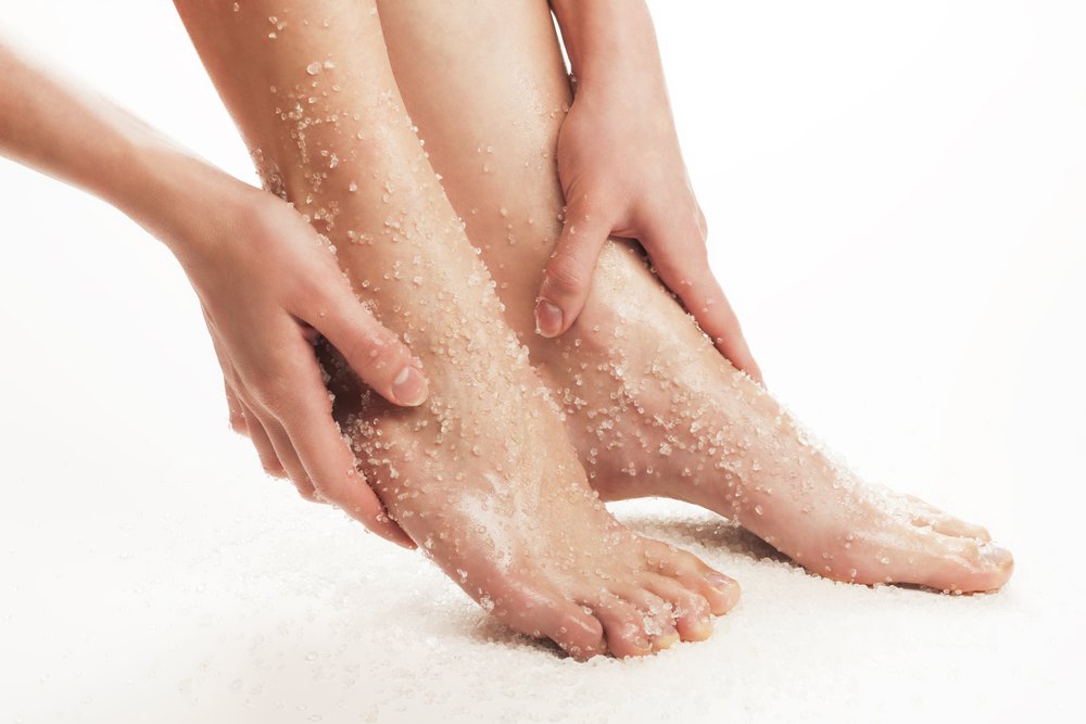 Cos'è lo scrub e a cosa serve: guida pratica con ricette