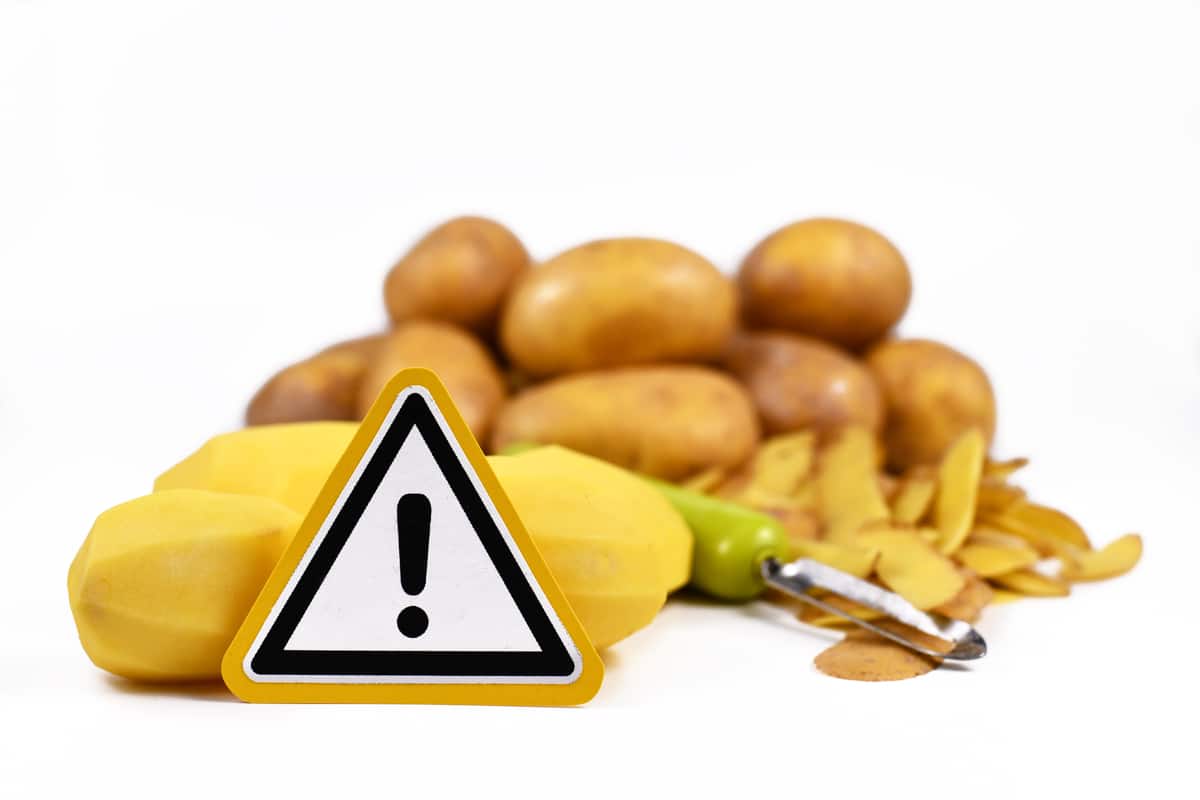 Solanina: cos'è, quali alimenti la contengono e cosa fare