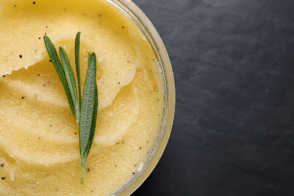 Scrub corpo: come si fa e le migliori ricette fai da te