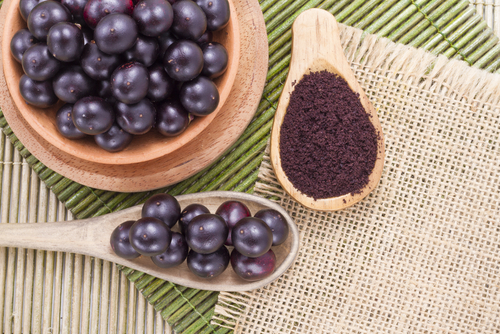 Bacche di acai: proprietà, utilizzi e controindicazioni - Tuttogreen