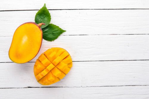 Mango frutto: proprietà nutrizionali, terapeutiche, dietetiche, usi in ...