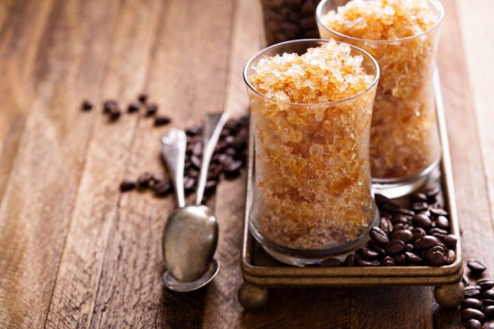 Granita fatta in casa: ricette senza gelatiera con ingredienti naturali