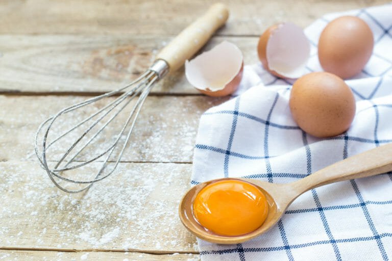 Tuorlo: caratteristiche, proprietà e utilizzi del giallo dell'uovo