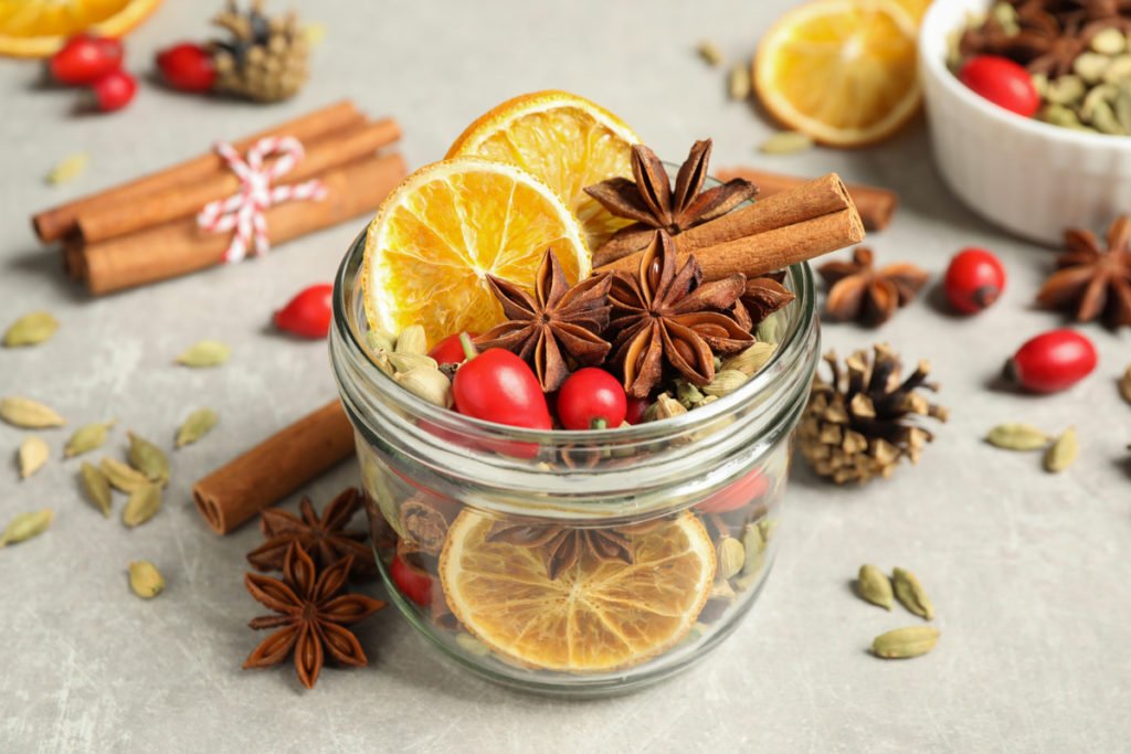 Pot pourri: come realizzarlo per profumare casa in maniera naturale