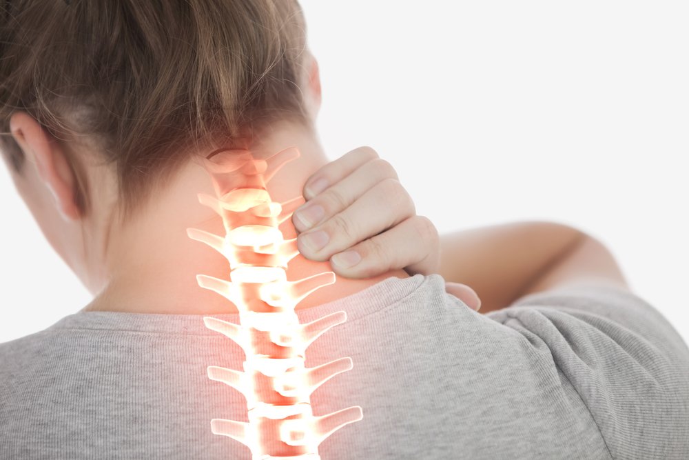 Cervicale: cause, sintomi, rimedi e consigli per la prevenzione