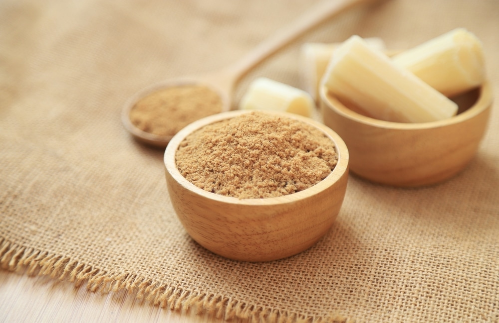Zucchero demerara: caratteristiche, sapore e consigli per l'utilizzo